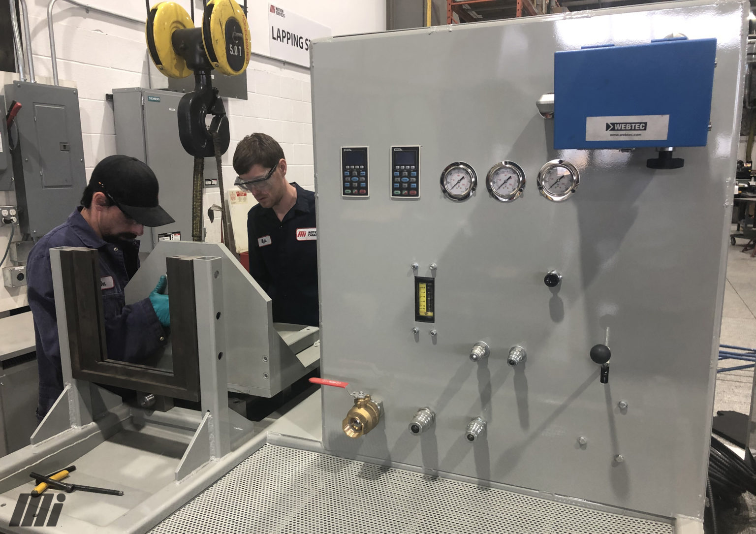 Round-rail linear guide or profile-rail linear guide?